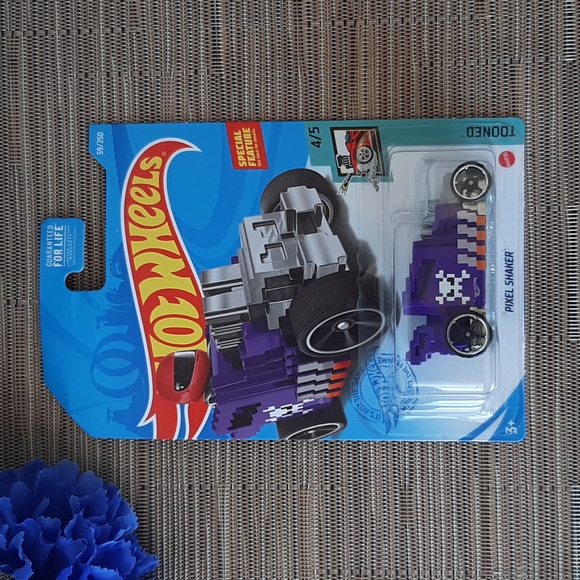 Mattel | Toys | Hot Wheels Pixel Shaker 22 Tooned Car With Special ...